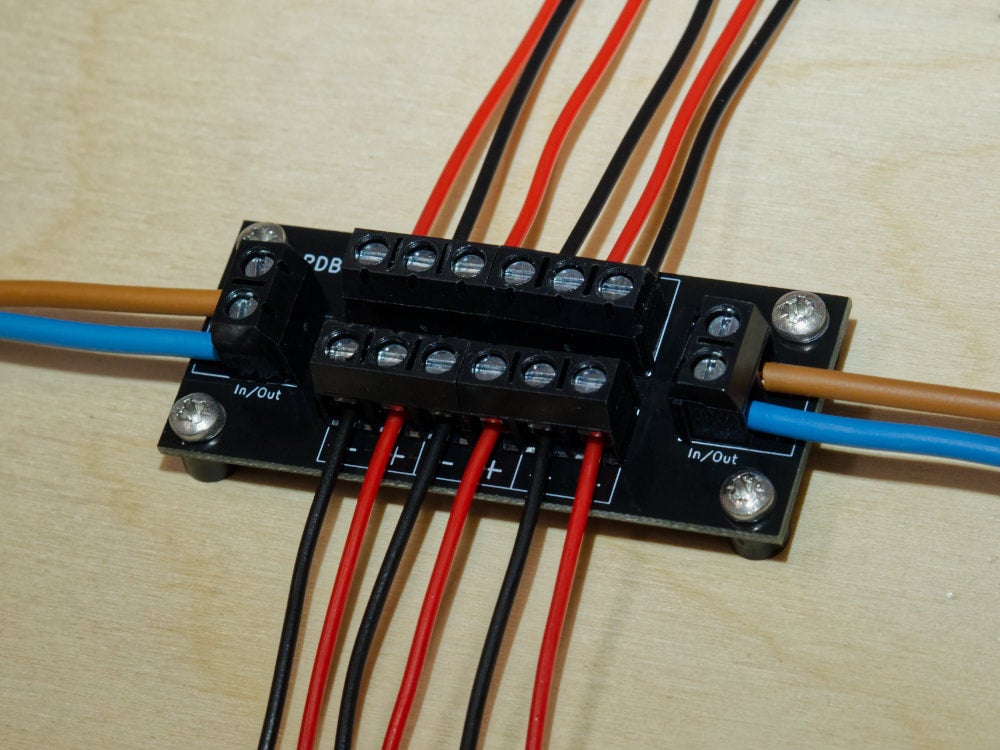 Power Distribution: Terminal Block | Black Pear Models
